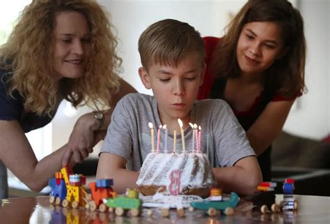 Женщину позвали на ДР а потом потребовали денег за мероприятие