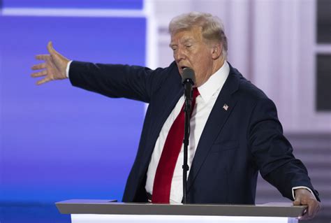 Песков счел небесполезными слова Трампа о победах России