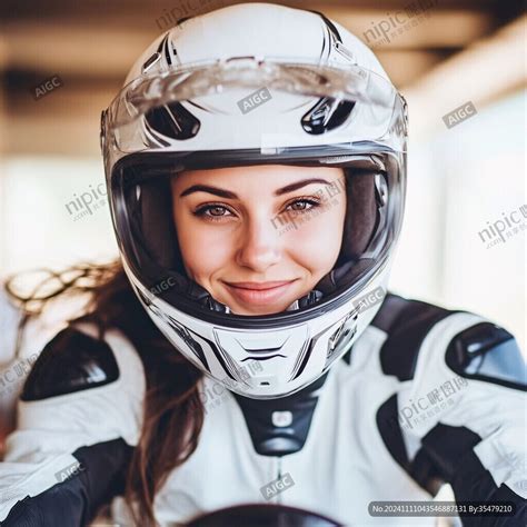 Ai创作图少女赛车手 头盔运动 女摩托车手 女骑手 骑摩托车的女孩 骑摩托车女人 战车女孩 骑摩托女孩 青少年卡丁车运动 赛车女郎 骑摩托车的