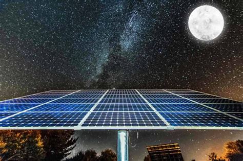 کارکرد پنل‌های خورشیدی در شب پایدار سولار