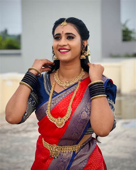 Salomi Dsouza Official 🦋 🎀 Pc ♥️🥰 Instagram