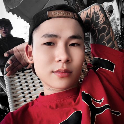 Stream H O A N G H I E U B E N T R E By Ho Ng Hi U Ch Nh Ch Listen Online For Free On