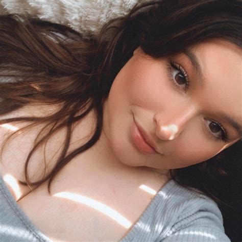 Bella Bellacutiekisse Snapchat Stories Spotlight And Lenses