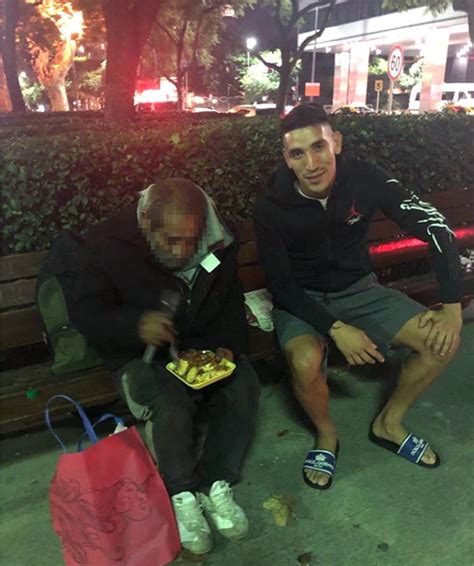 El Gesto De Ricardo Centurión Con Una Persona En Situación De Calle Infobae