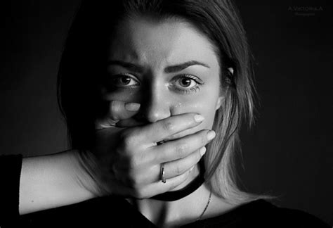 Создать мем насилия абьюз домашнее насилие Картинки Meme