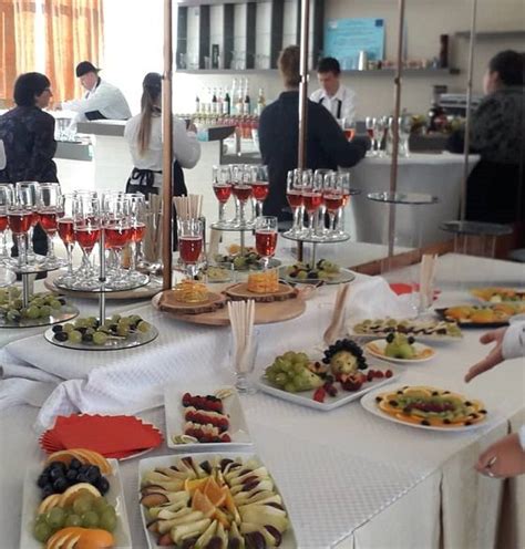 Ученици от ПГТ Габрово декорираха коктейли по иновативен начин Gabrovo News