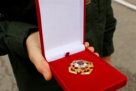 Бійців Криворізької бригади Нацгвардії України нагородили нагрудними знаками «За відвагу у