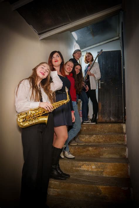 She Happens The Rockoons KaŠtan