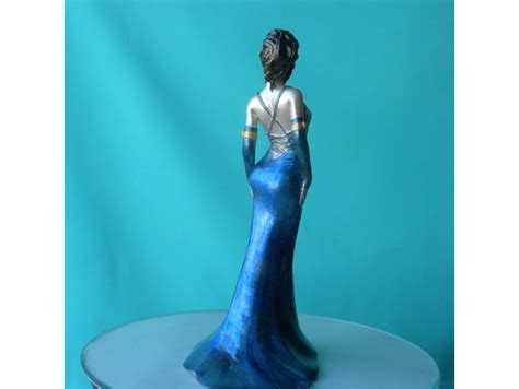 穿礼服的漂亮美女3d打印模型 穿礼服的漂亮美女3d打印模型stl下载 人物3d打印模型 Enjoying3d打印模型网