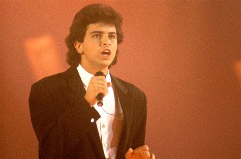 How Old Is Glenn Medeiros Glenn Medeiros Ggnyu