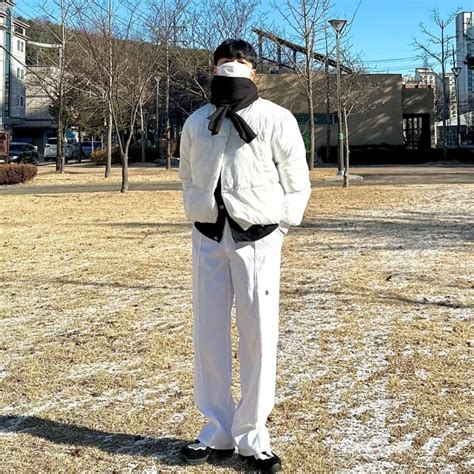 떼마 와이드 팬츠 다리 길어보이는 남자 흰바지 코디 네이버 블로그
