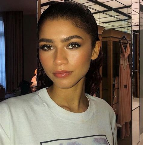 Raih Piala Emmy Awards 2020 Zendaya Cetak Sejarah