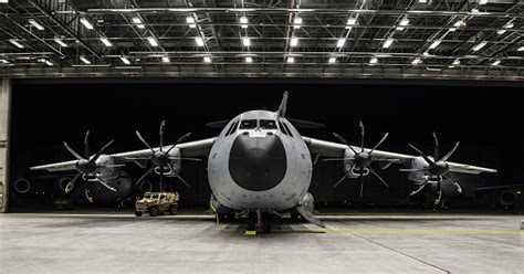 英国皇家空军首架A400M军用运输机入役