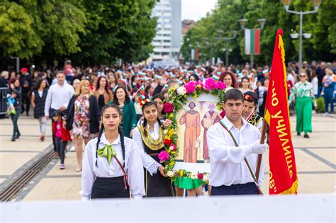 Перник и Радомир се готвят за парада на 24 ти май