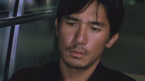 内鬼打通了卧底警察的电话两人合作成功干掉黑老大 凤凰网视频 凤凰网