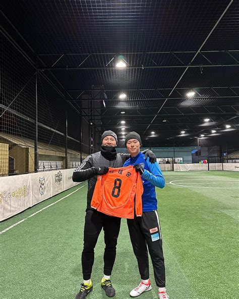 오늘자 슛돌이 1기 김태훈 만난 김종국  유머 움짤 이슈 에펨코리아