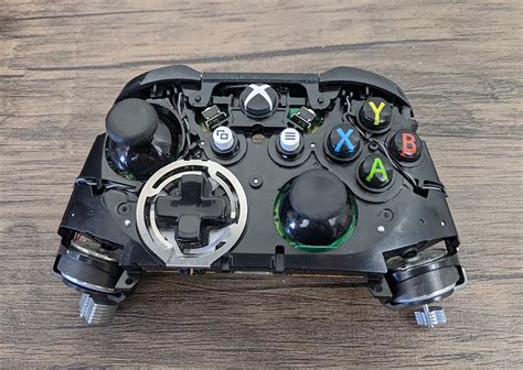 How To Take Apart An Xbox One Controller