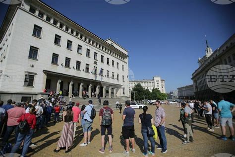 Курсове на българския лев към отделни чуждестранни валути и цена на златото валидни за 02 11