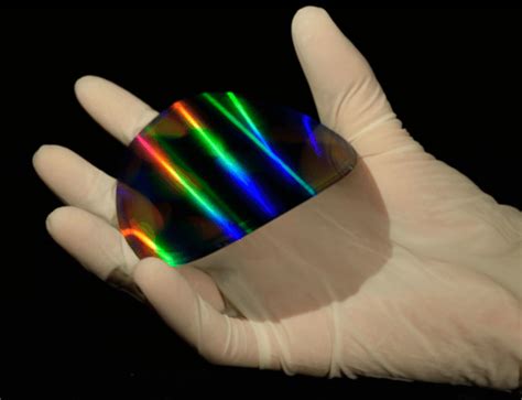 2 Photo Of A Diffractive Grating Structure Imprinted On A Silicon