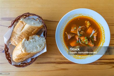 레스토랑에서 빵과 함께 제공되는 베트남식 소고기 레시피 0명에 대한 스톡 사진 및 기타 이미지 0명 건강한 식생활 계피 Istock