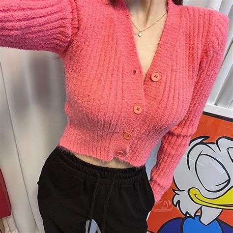 최저가 당일발송🚚봄신상허리짤록슬림핏언발섹시핏핏보장부드러움착붙핏브이넥y2k하객룩스트릿패션단추여리핏데이트룩 앙고라 슬림 투웨이 크롭 니트 가디건