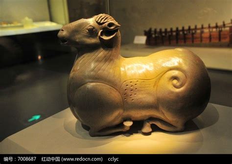 三国吴青瓷羊形烛台高清图片下载 红动中国