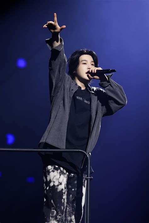 Bts 슈가 잠실 공연으로 월드투어 대미 장식 연예뉴스 Hot ｜스포츠동아