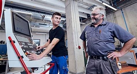 기업서 배워 고용률 90 …4차 산업 대비하는 독일 직업교육[청년 블루칼라 리포트]