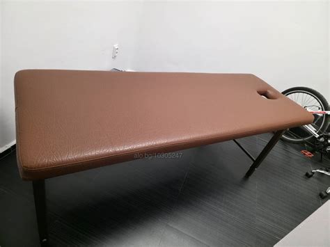 Козметична кушетка Фризьоро козметично СПА оборудване Бургас Претапицирана масажна