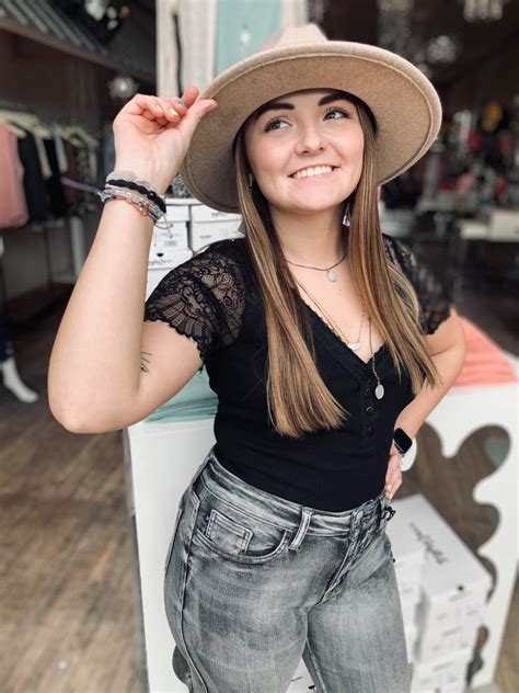 Miss Behavin Boutique 💋 Spencer Miss Behavin Boutique