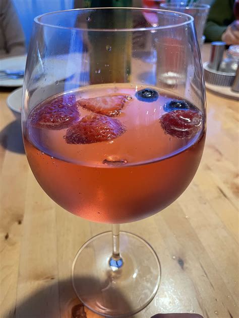 Rezept Für Einen Cocktail Lillet Berry