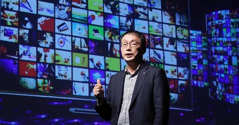 뾰족하게 일하라 이지은의 신간 더 샤프니스