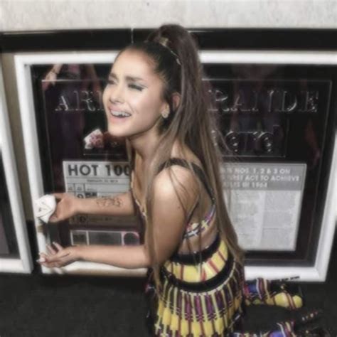 Lar Adlı Kullanıcının Ariana Grande Panosundaki Pin