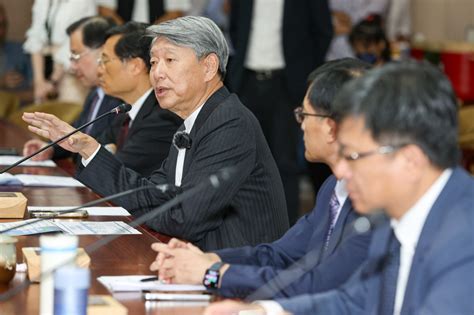 記者 梅花新聞網 張育嘉綜合報導 郭智輝稱電價便宜反而會浪費 挨批後改口是呼籲節能 ｜ 梅花新聞網