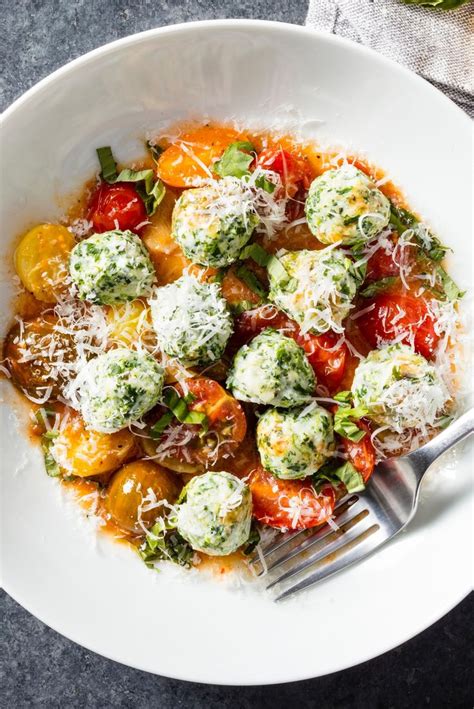 Spinach And Ricotta Gnudi With Tomato Butter Sauce Recipe Rezept