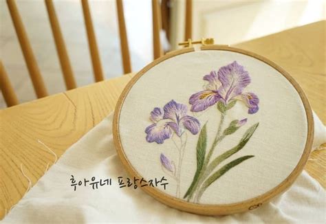 후아유네프랑스자수 쥔장 On Instagram 천번의 바느질이 주는 기쁨 조용히 힐링 프랑스자수 붓꽃 꽃자수 후아유네프랑스자수 프랑스자수클래스 창작