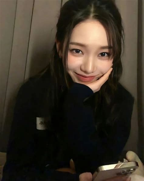 Pretty Females Instagram Live Funny Wallpapers Karina Aesthetic Art Kpop Girls