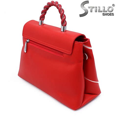Червена дамска чанта с капак и закопчалка 41436
