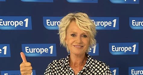 Sophie Davant En Chemisier Transparent Lanimatrice Laisse Joliment