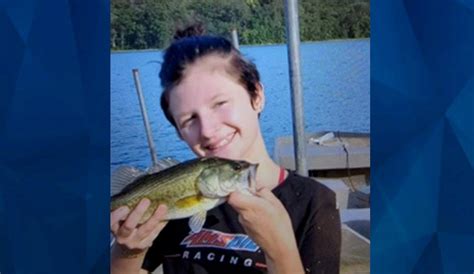 Missing 13 Year Old Iowa Girl In Extreme Danger Vanishes Near Store