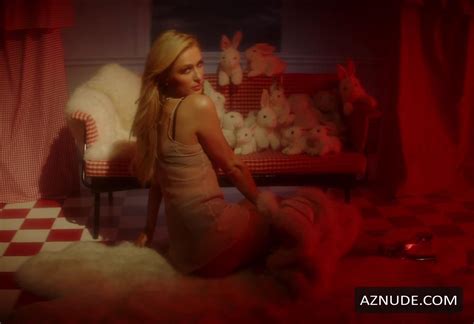 Paris Hilton Sexy In Love Advent AZNude
