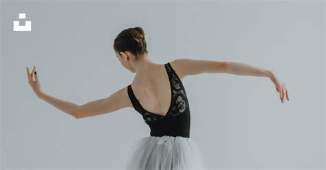 투투와 발레 신발을 입은 여자 사진 Unsplash의 무료 사람 이미지