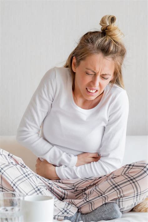 4 Weeks Postpartum Bleeding Whats Normal And Whats Not The Mom