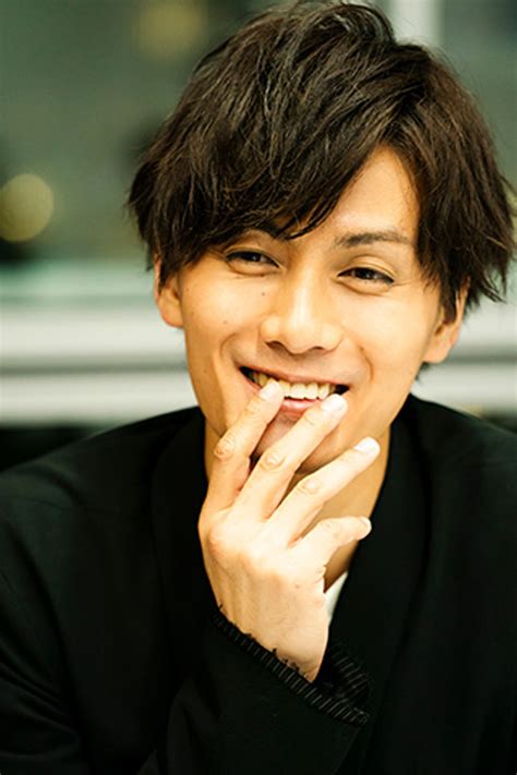 加藤和樹さんが極悪人に 手に汗握る舞台『暗くなるまで待って』 家庭画報com｜ 素敵な人”のディレクトリ