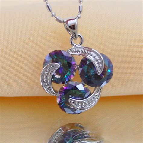 Колие от мистичен топаз Три кристала Полускъпоценни минерали Кристина Арт бижута от