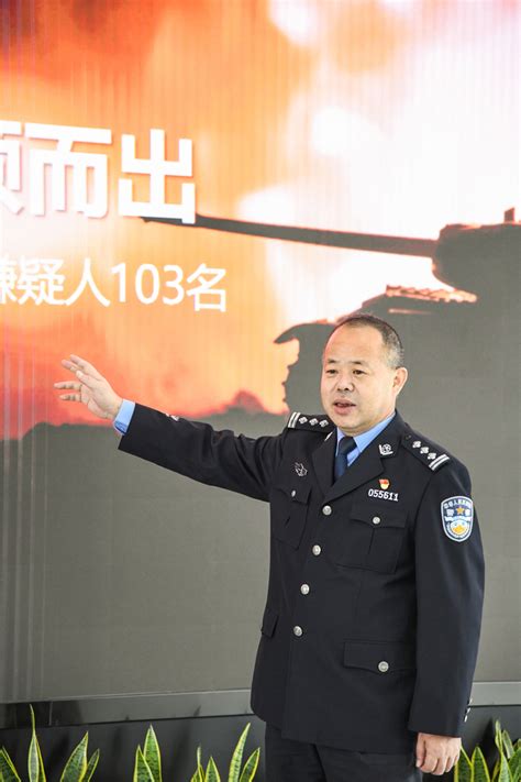 蒋益群：引领“尖刀团队”在数据迷宫里猎狐追凶的经侦专家