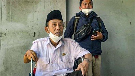 35 Tahun Lalu Cuma Digaji Rp 2500 Mahdar Tak Menyerah Kisah Guru