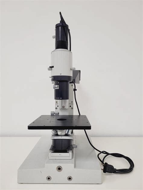 Leitz Diavert Inverted Microscope W 3 X Objectives Lab Leitz Diavert Inverted Microscope W 3 X Objectives Lab