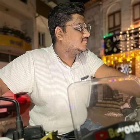 Jigar Desai Jigar Desai Threads Say More