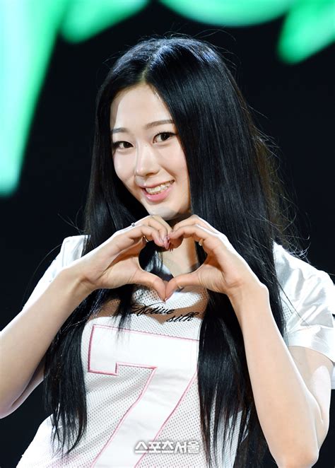 [포토]에스파 지젤 하트 받아주세요